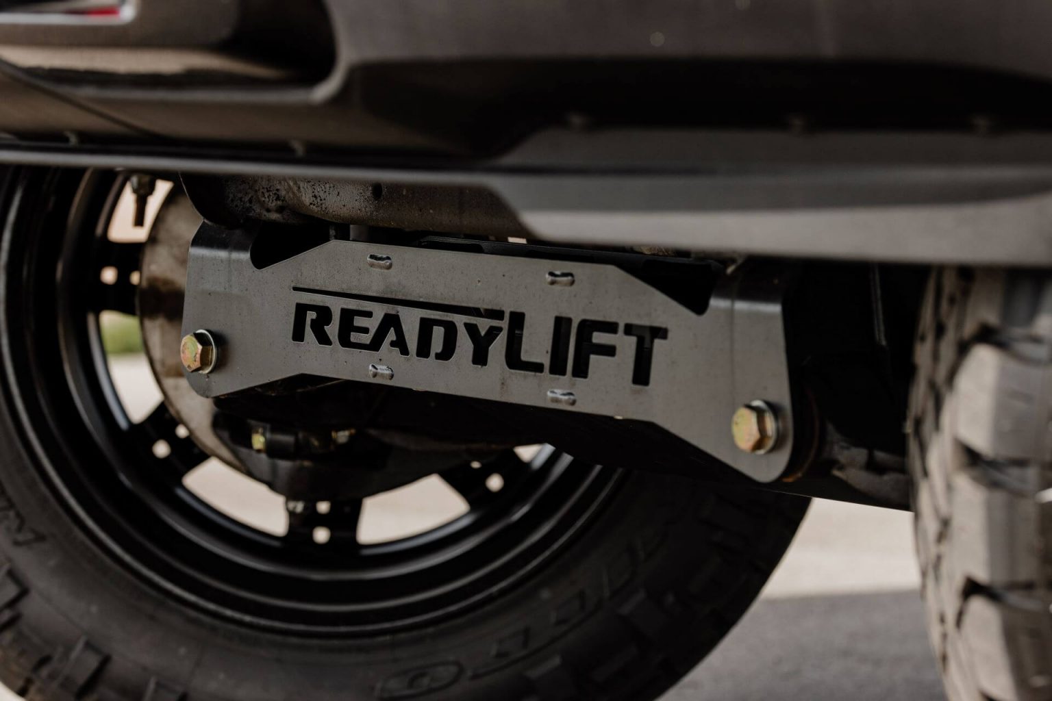 Top 7 Best Truck Lift Kits for All Your Off-Road Needs - Summit Trucks